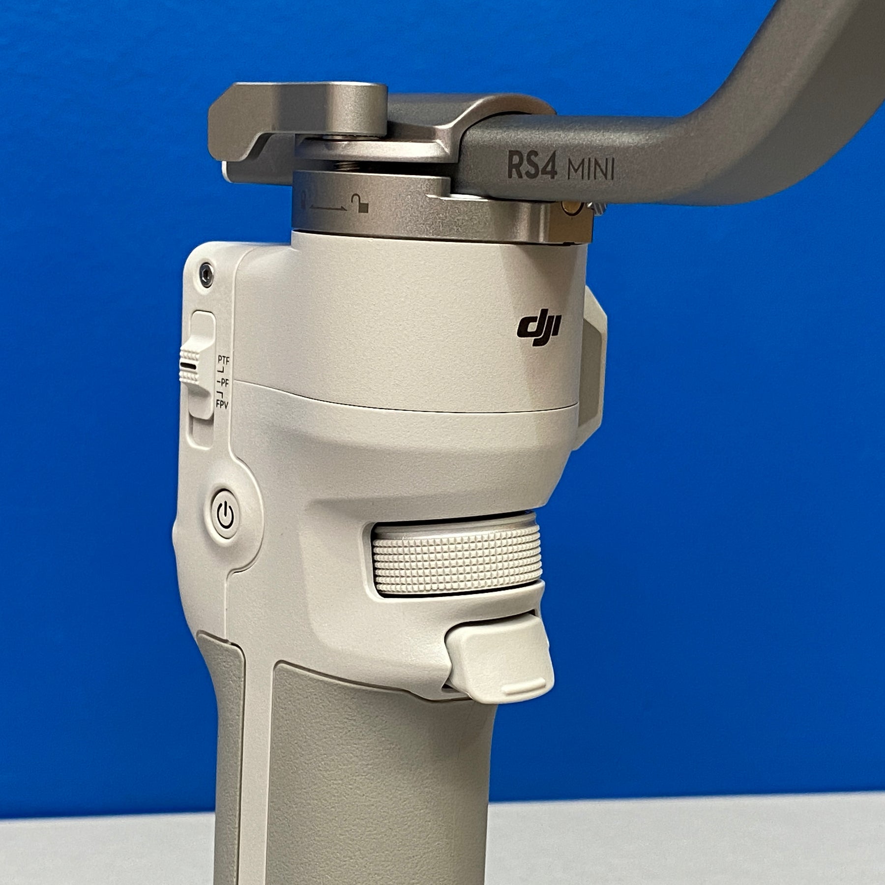 DJI RS 4 Mini Combo – Alvalade Mobile